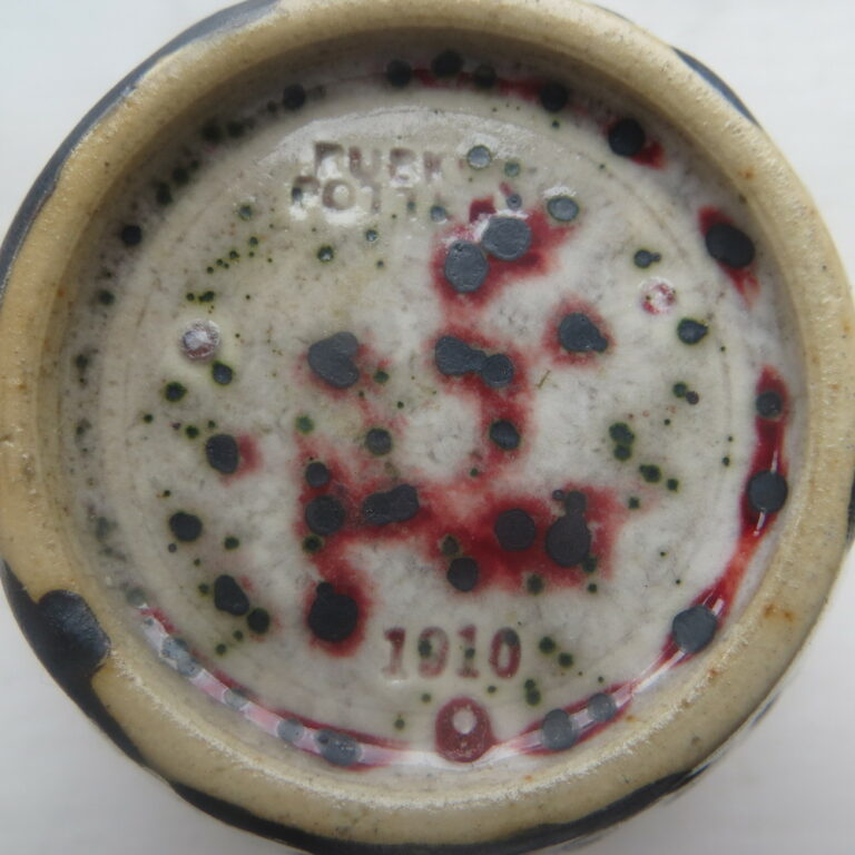 Marks And Labels - Ruskin Pottery